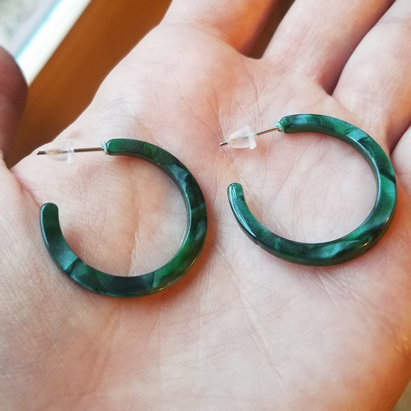 Jewelry | Nwot Green Tortoise Shell Acrylic Hoop Earrings | Poshmark